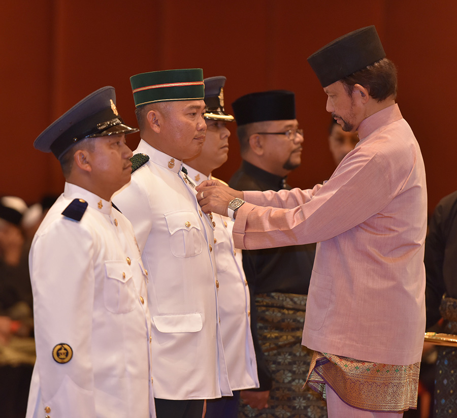 News - HIS MAJESTY BESTOWS STATE DECORATIONS TO...