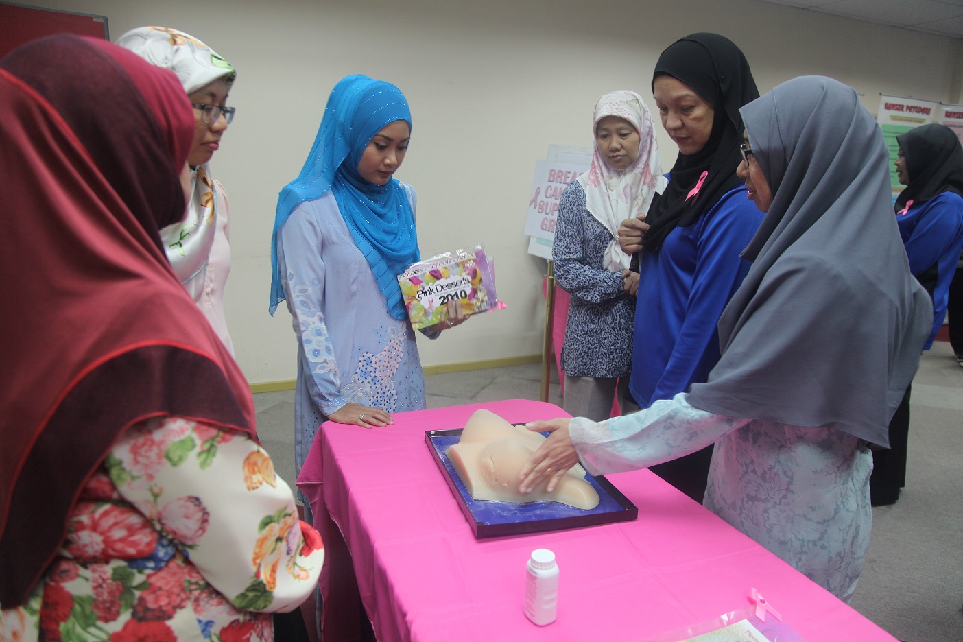 News Headlines - TAKLIMAT KESIHATAN WANITA BAKTI TUDB & KEMENTERIAN...