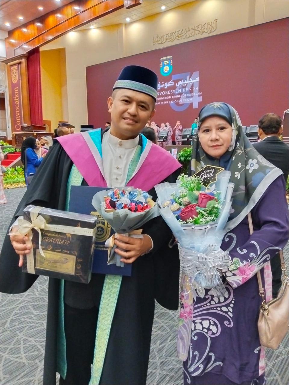 News Headlines - GRADUATION CERTIFICATES PRESENTED TO RBAirF...