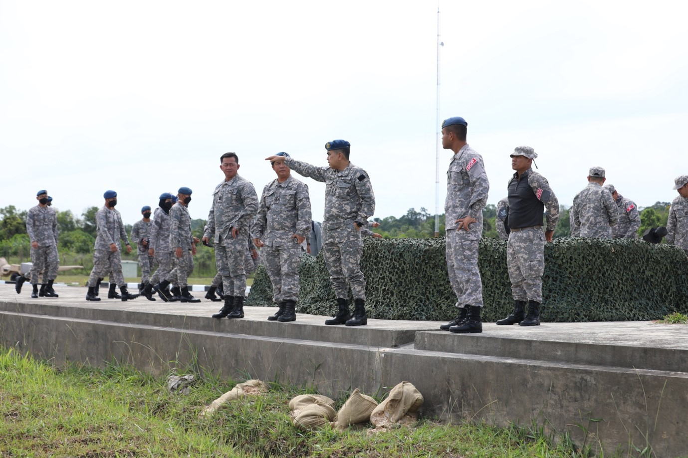 News Headlines - MISTRAL LIVE FIRING AT BUKIT AGOK FIRING...