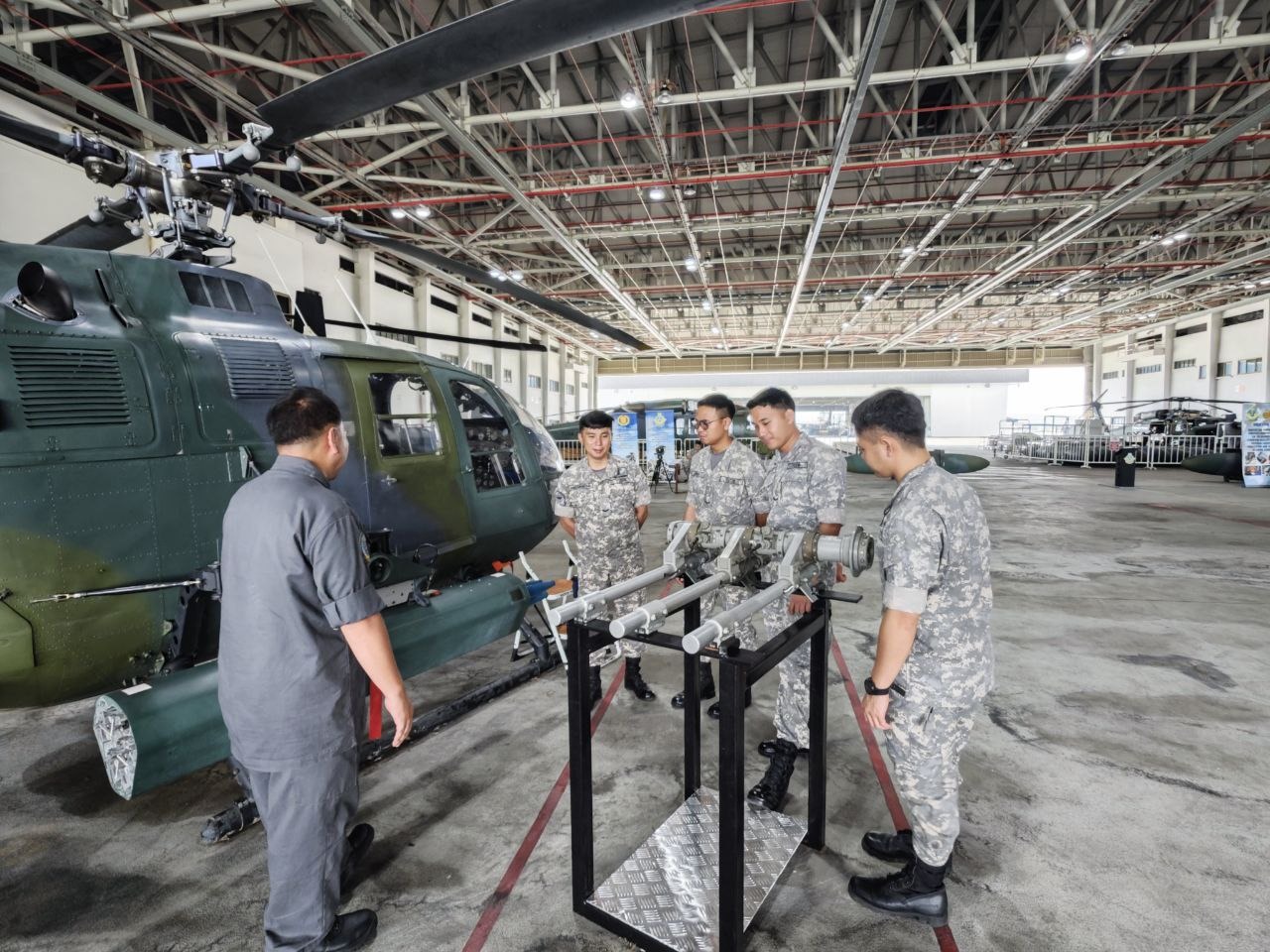 News Headlines - CLOSING CEREMONY FOR FLIGHT LINE MECHANIC...