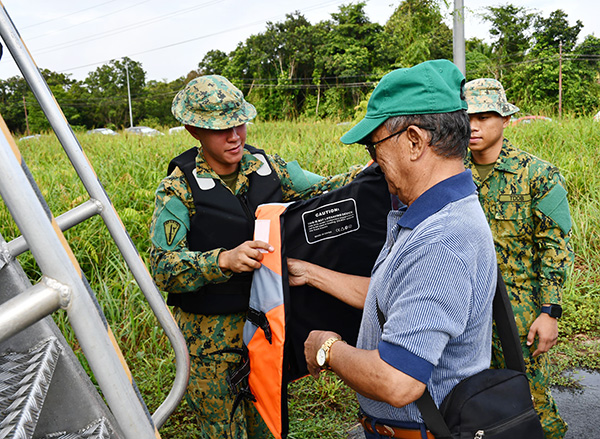 HUMANITARIAN ASSISTANCE AND DISASTER RELIEF RESPONSE BY THE CIVIL ...